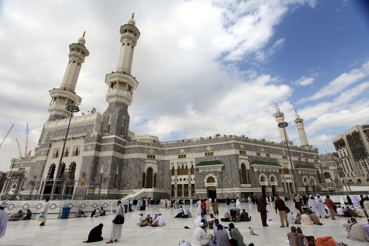 Genleşen Orta Doğu, intibak eden Suudi Arabistan, ortaya çıkan yeni ... Genleşen Orta Doğu, intibak eden Suudi Arabistan, ortaya çıkan yeni ...