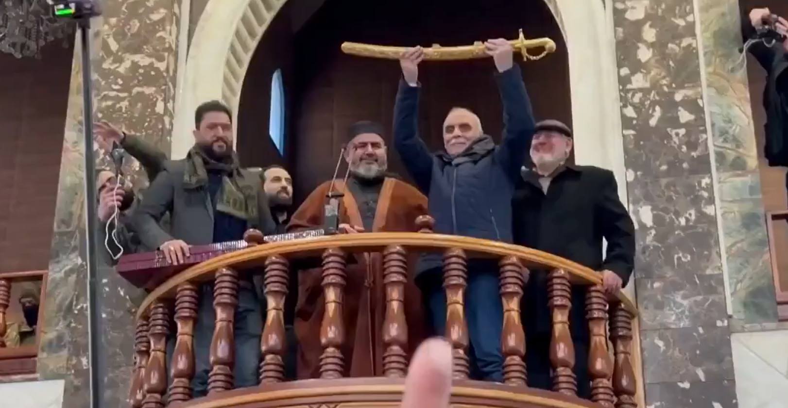 Hama’yı bombalamayı reddettiği için 43 sene hapis yatan jet pilotu Hama ...